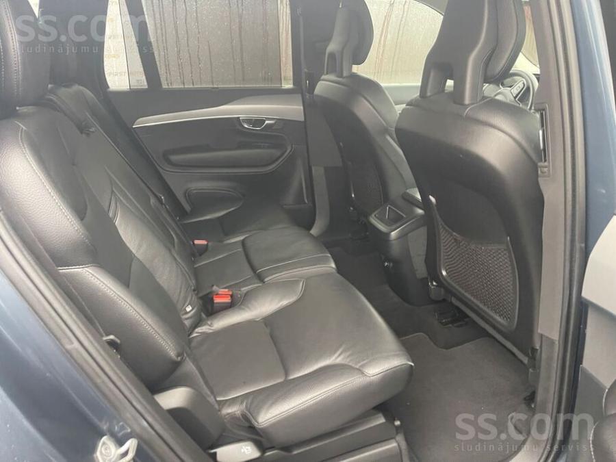 Blue Volvo XC90 2020 in Riga, with an engine capacity of 2.00 L and mileage of 174 thousand km for 27950 €, photo 11 on AUTOMOTO.COM.LV