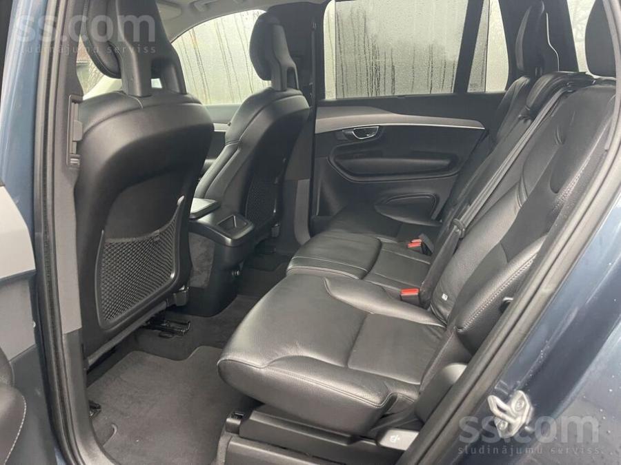 Blue Volvo XC90 2020 in Riga, with an engine capacity of 2.00 L and mileage of 174 thousand km for 27950 €, photo 13 on AUTOMOTO.COM.LV