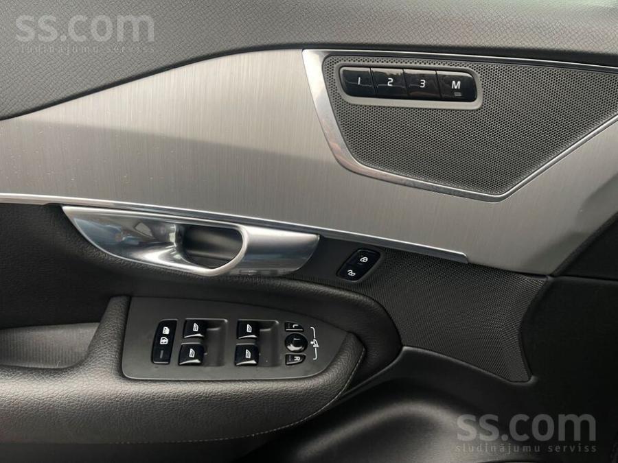Blue Volvo XC90 2020 in Riga, with an engine capacity of 2.00 L and mileage of 174 thousand km for 27950 €, photo 17 on AUTOMOTO.COM.LV