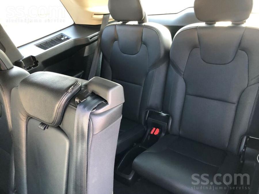 Blue Volvo XC90 2020 in Riga, with an engine capacity of 2.00 L and mileage of 174 thousand km for 27950 €, photo 19 on AUTOMOTO.COM.LV