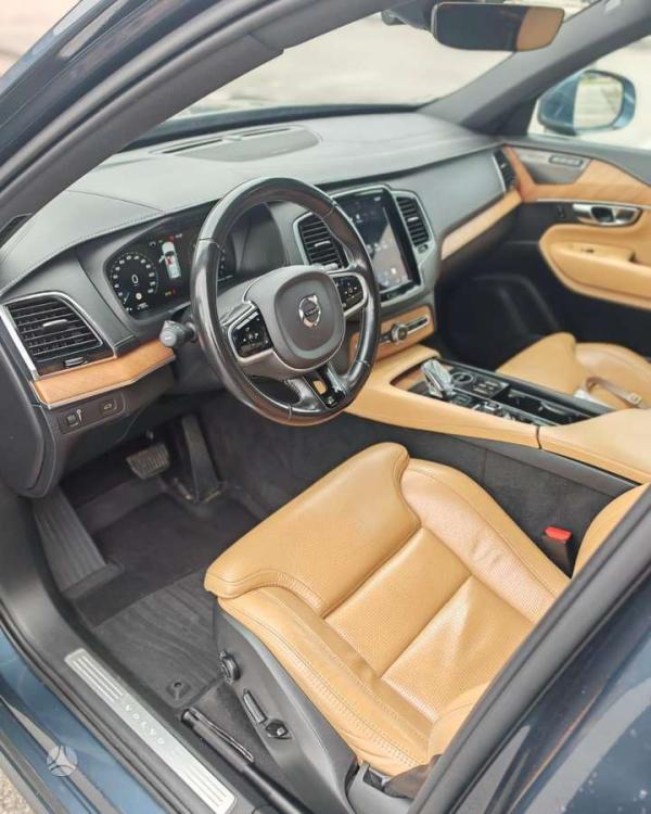 Zils Volvo XC90 2020 Klaipėda, ar dzinēja tilpumu 1.97 L un nobraukumu 125 tūkst. km par 41000 €, foto 8 vietnē AUTOMOTO.COM.LV