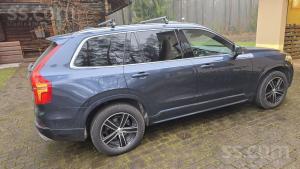 Blue Volvo XC90 2020 in Riga, with an engine capacity of 2.00 L and mileage of 17 thousand km for 43600 €, photo 4 on AUTOMOTO.COM.LV