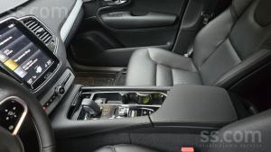 Blue Volvo XC90 2020 in Riga, with an engine capacity of 2.00 L and mileage of 17 thousand km for 43600 €, photo 7 on AUTOMOTO.COM.LV