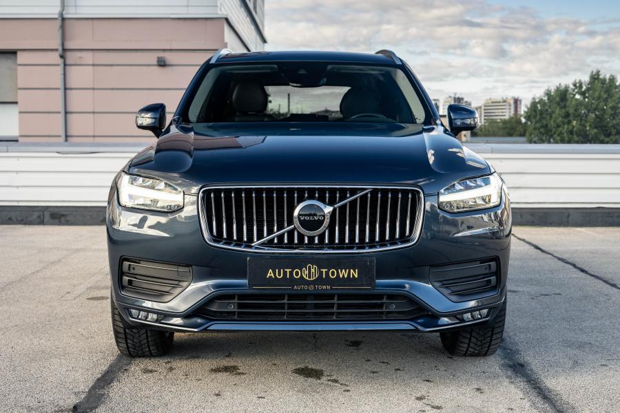 Blue Volvo XC90 2020 in Riga, with an engine capacity of 2.00 L and mileage of 174 thousand km for 27950 €, photo 3 on AUTOMOTO.COM.LV