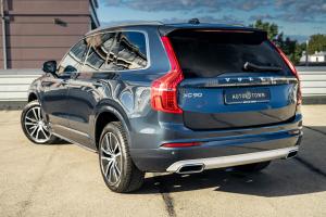 Blue Volvo XC90 2020 in Riga, with an engine capacity of 2.00 L and mileage of 174 thousand km for 27950 €, photo 9 on AUTOMOTO.COM.LV