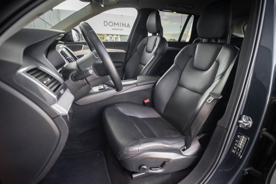 Blue Volvo XC90 2020 in Riga, with an engine capacity of 2.00 L and mileage of 174 thousand km for 27950 €, photo 12 on AUTOMOTO.COM.LV