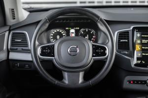 Blue Volvo XC90 2020 in Riga, with an engine capacity of 2.00 L and mileage of 174 thousand km for 27950 €, photo 14 on AUTOMOTO.COM.LV