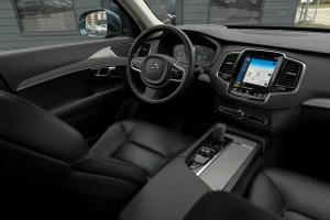 Blue Volvo XC90 2021 in Jelgava, with an engine capacity of 2.00 L and mileage of 240 thousand km for 29500 €, photo 16 on AUTOMOTO.COM.LV
