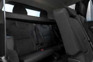 Blue Volvo XC90 2021 in Riga, with an engine capacity of 2.00 L and mileage of 240 thousand km for 29500 €, photo 11 on AUTOMOTO.COM.LV