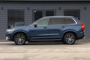 Blue Volvo XC90 2021 in Riga, with an engine capacity of 2.00 L and mileage of 240 thousand km for 29500 €, photo 17 on AUTOMOTO.COM.LV