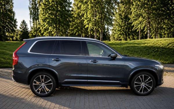 Blue Volvo XC90 2021 in Plunge, with an engine capacity of 2.00 L and mileage of 229 thousand km for 28750 €, photo 6 on AUTOMOTO.COM.LV