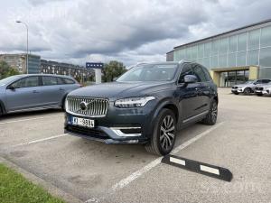 Blue Volvo XC90 2021 in Rezekne, with an engine capacity of 2.00 L and mileage of 94 thousand km for 37900 €, photo 1 on AUTOMOTO.COM.LV