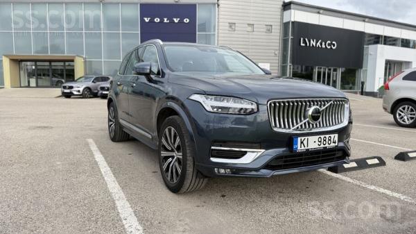 Blue Volvo XC90 2021 in Rezekne, with an engine capacity of 2.00 L and mileage of 94 thousand km for 37900 €, photo 5 on AUTOMOTO.COM.LV