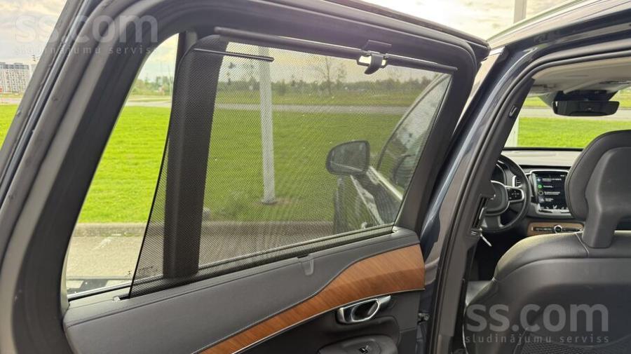 Blue Volvo XC90 2021 in Rezekne, with an engine capacity of 2.00 L and mileage of 94 thousand km for 37900 €, photo 12 on AUTOMOTO.COM.LV