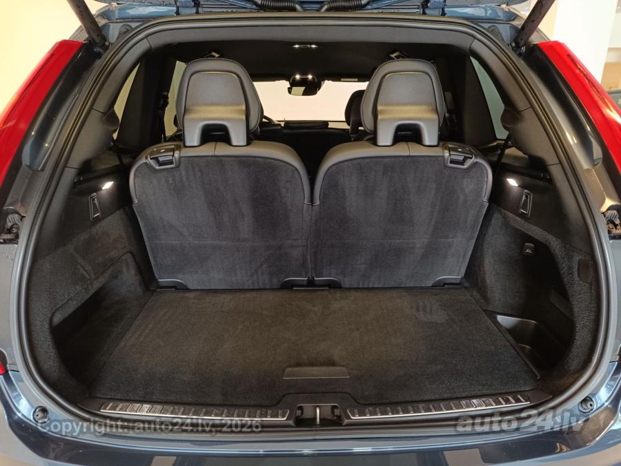 Zils Volvo XC90 2021 Tallina, ar dzinēja tilpumu 2.00 L un nobraukumu 103 tūkst. km par 38990 €, foto 8 vietnē AUTOMOTO.COM.LV