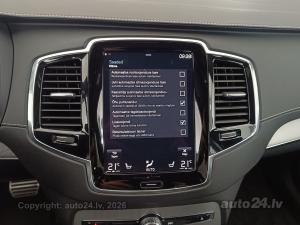 Zils Volvo XC90 2021 Tallina, ar dzinēja tilpumu 2.00 L un nobraukumu 103 tūkst. km par 38990 €, foto 16 vietnē AUTOMOTO.COM.LV