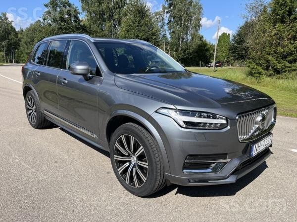 Blue Volvo XC90 2021 in Riga, with an engine capacity of 2.00 L and mileage of 120 thousand km for 31990 €, photo 1 on AUTOMOTO.COM.LV