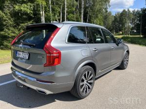 Blue Volvo XC90 2021 in Riga, with an engine capacity of 2.00 L and mileage of 120 thousand km for 31990 €, photo 4 on AUTOMOTO.COM.LV