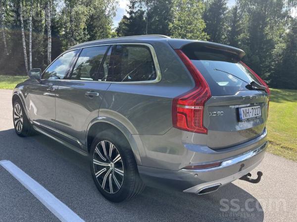 Blue Volvo XC90 2021 in Riga, with an engine capacity of 2.00 L and mileage of 120 thousand km for 31990 €, photo 4 on AUTOMOTO.COM.LV