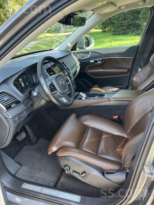 Blue Volvo XC90 2021 in Riga, with an engine capacity of 2.00 L and mileage of 120 thousand km for 31990 €, photo 16 on AUTOMOTO.COM.LV
