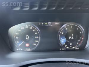 Blue Volvo XC90 2021 in Riga, with an engine capacity of 2.00 L and mileage of 120 thousand km for 31990 €, photo 17 on AUTOMOTO.COM.LV