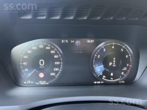 Blue Volvo XC90 2021 in Riga, with an engine capacity of 2.00 L and mileage of 120 thousand km for 31990 €, photo 18 on AUTOMOTO.COM.LV