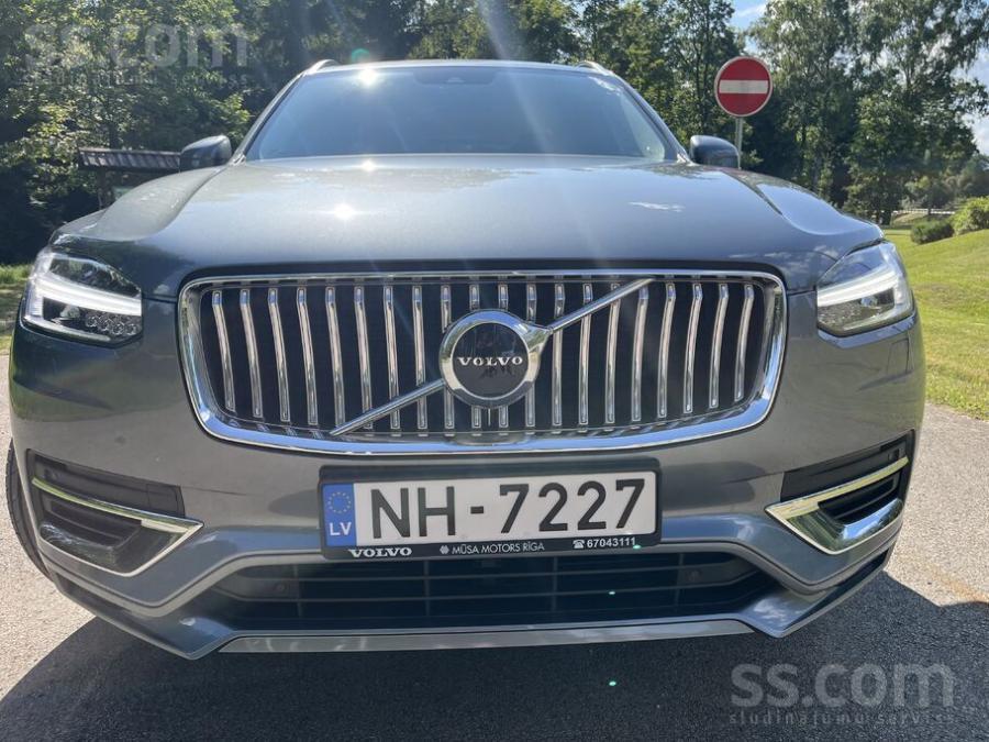 Blue Volvo XC90 2021 in Riga, with an engine capacity of 2.00 L and mileage of 120 thousand km for 31990 €, photo 24 on AUTOMOTO.COM.LV