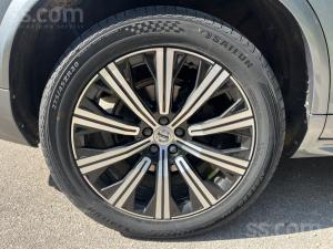 Blue Volvo XC90 2021 in Riga, with an engine capacity of 2.00 L and mileage of 120 thousand km for 31990 €, photo 26 on AUTOMOTO.COM.LV