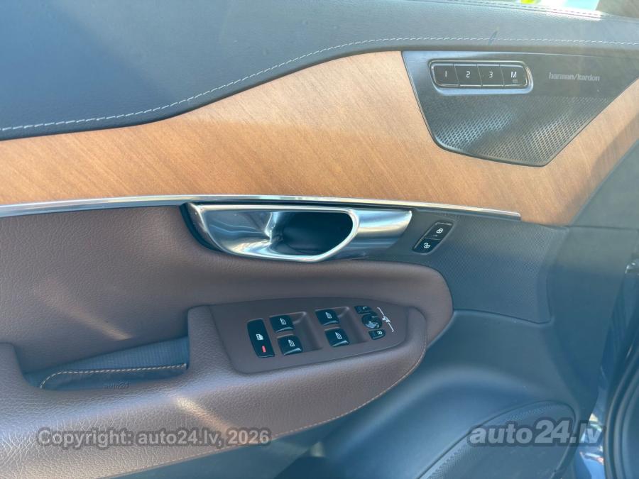Zils Volvo XC90 2021 Jehvi, ar dzinēja tilpumu 2.00 L un nobraukumu 158 tūkst. km par 43000 €, foto 19 vietnē AUTOMOTO.COM.LV