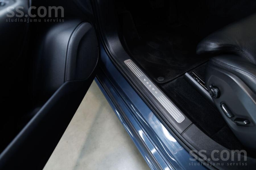 Zils Volvo XC90 2021 Rīga, ar dzinēja tilpumu 2.00 L un nobraukumu 95 tūkst. km par 35990 €, foto 21 vietnē AUTOMOTO.COM.LV