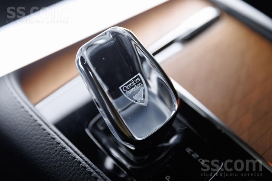 Zils Volvo XC90 2021 Rīga, ar dzinēja tilpumu 2.00 L un nobraukumu 95 tūkst. km par 35990 €, foto 25 vietnē AUTOMOTO.COM.LV