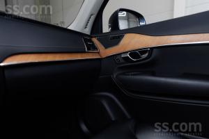 Zils Volvo XC90 2021 Rīga, ar dzinēja tilpumu 2.00 L un nobraukumu 95 tūkst. km par 35990 €, foto 35 vietnē AUTOMOTO.COM.LV