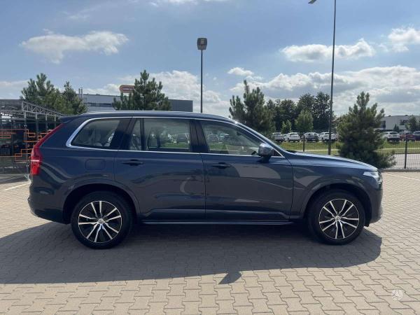 Volvo XC90 2021 in Kaunas on AUTOMOTO.COM.LV Blue Volvo XC90 2021 in Kaunas, with an engine capacity of 2.00 L and mileage of 283 thousand km for 23800 €, photo 9 on AUTOMOTO.COM.LV