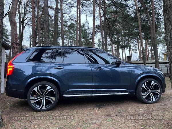 Zils Volvo XC90 2022 Tallina, ar dzinēja tilpumu 2.00 L un nobraukumu 60 tūkst. km par 49990 €, foto 7 vietnē AUTOMOTO.COM.LV