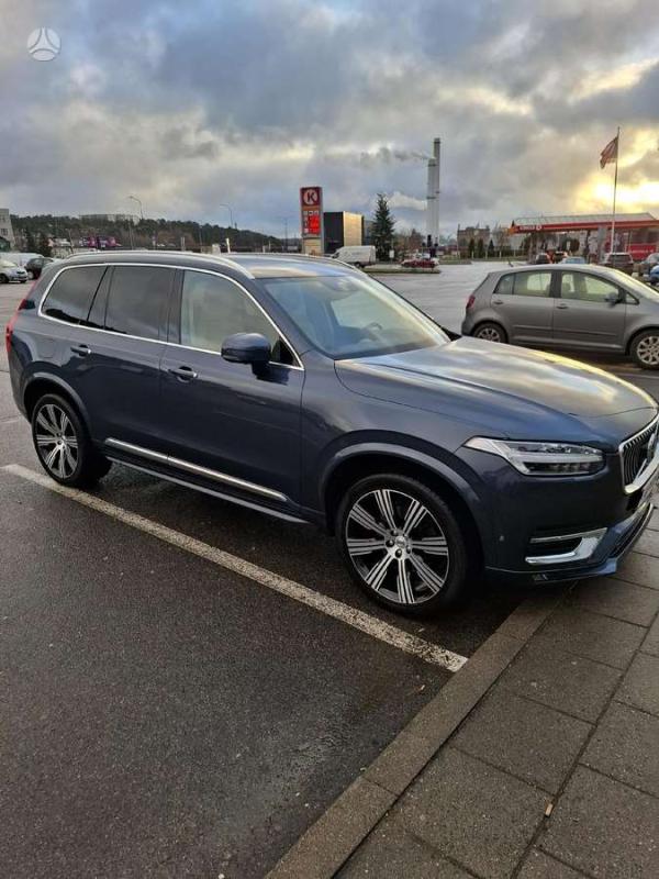 Zils Volvo XC90 2022 Viļņa, ar dzinēja tilpumu 1.97 L un nobraukumu 53 tūkst. km par 40900 €, foto 3 vietnē AUTOMOTO.COM.LV