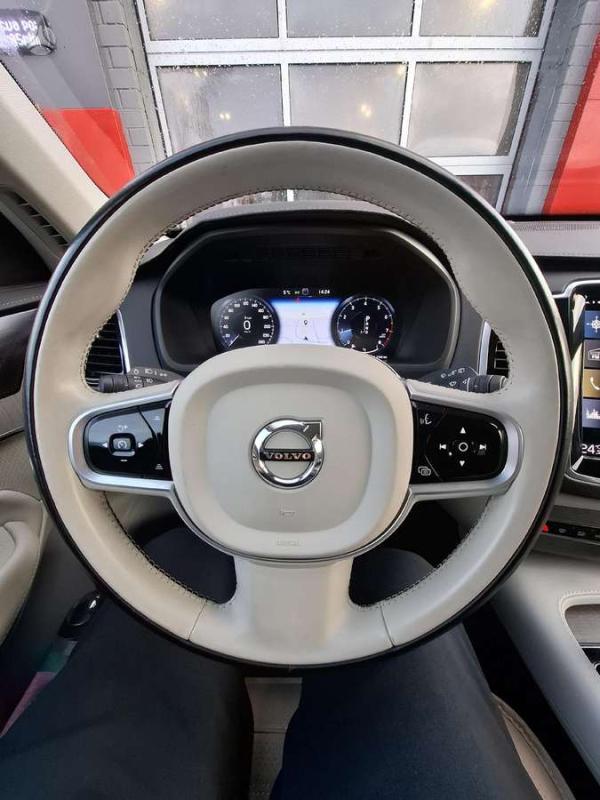 Zils Volvo XC90 2022 Viļņa, ar dzinēja tilpumu 1.97 L un nobraukumu 53 tūkst. km par 40900 €, foto 6 vietnē AUTOMOTO.COM.LV
