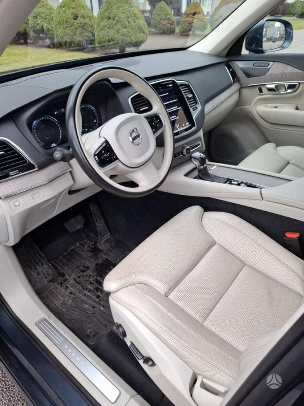 Zils Volvo XC90 2022 Viļņa, ar dzinēja tilpumu 1.97 L un nobraukumu 53 tūkst. km par 40900 €, foto 9 vietnē AUTOMOTO.COM.LV