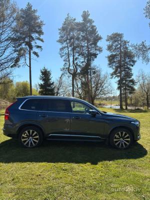Zils Volvo XC90 2022 Tartu, ar dzinēja tilpumu 2.00 L un nobraukumu 89 tūkst. km par 49999 €, foto 5 vietnē AUTOMOTO.COM.LV
