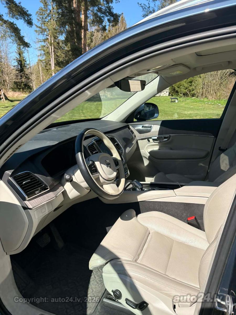 Zils Volvo XC90 2022 Tartu, ar dzinēja tilpumu 2.00 L un nobraukumu 89 tūkst. km par 49999 €, foto 9 vietnē AUTOMOTO.COM.LV