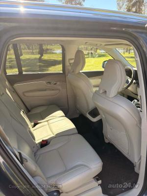 Zils Volvo XC90 2022 Tartu, ar dzinēja tilpumu 2.00 L un nobraukumu 89 tūkst. km par 49999 €, foto 16 vietnē AUTOMOTO.COM.LV