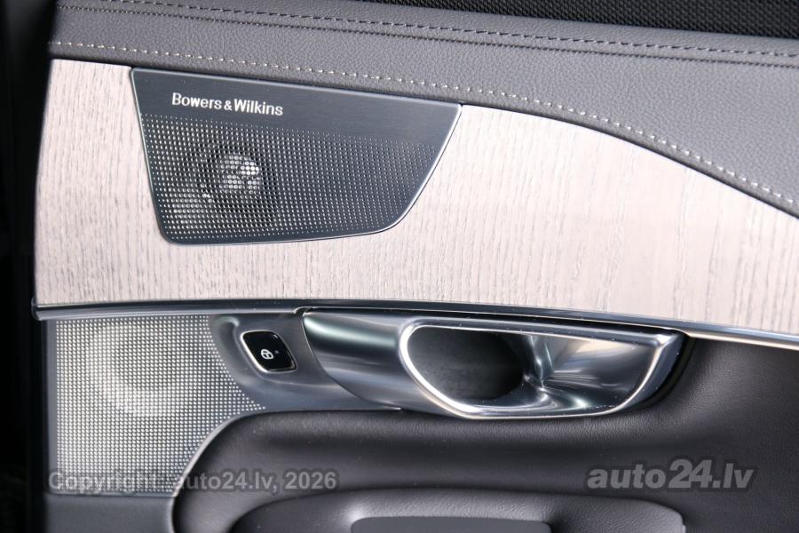 Zils Volvo XC90 2022 Tallina, ar dzinēja tilpumu 2.00 L un nobraukumu 118 tūkst. km par 49990 €, foto 17 vietnē AUTOMOTO.COM.LV
