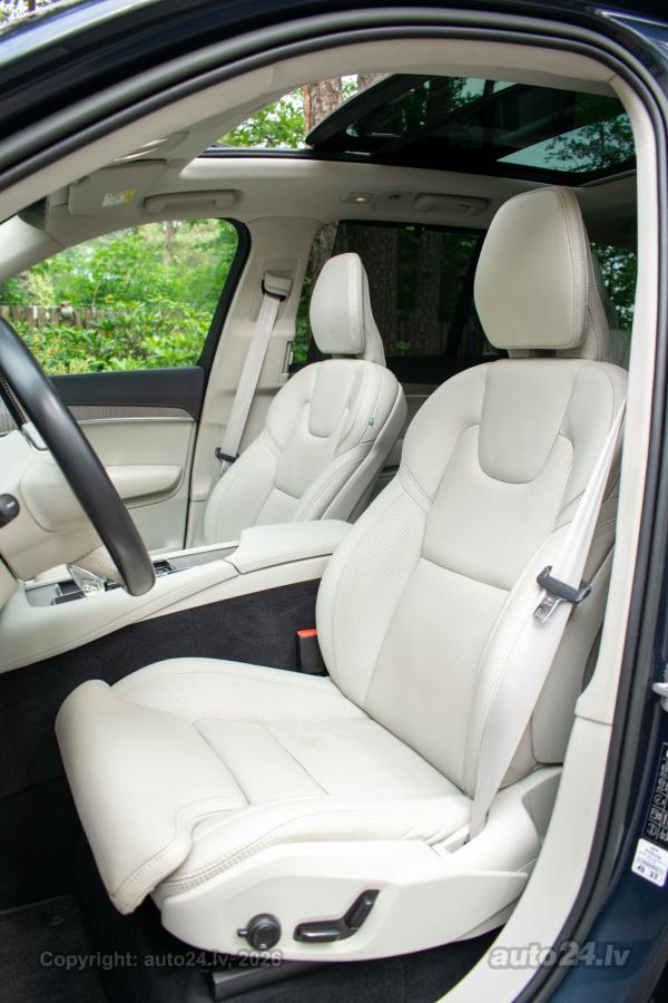Zils Volvo XC90 2022 Tallina, ar dzinēja tilpumu 2.00 L un nobraukumu 76 tūkst. km par 53890 €, foto 10 vietnē AUTOMOTO.COM.LV