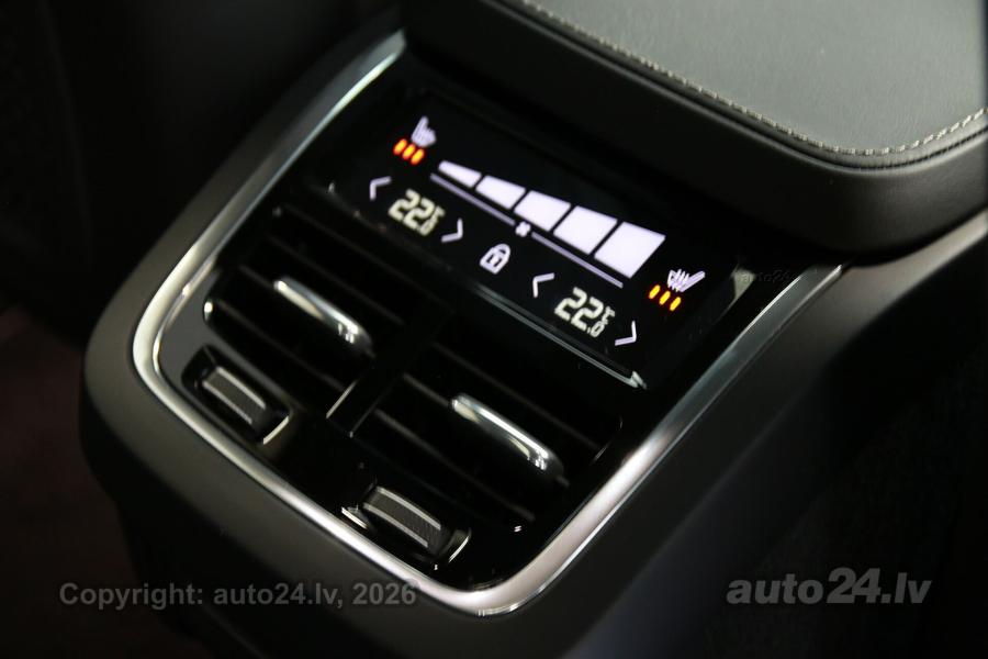 Zils Volvo XC90 2022 Pērnava, ar dzinēja tilpumu 2.00 L un nobraukumu 62 tūkst. km par 54990 €, foto 30 vietnē AUTOMOTO.COM.LV