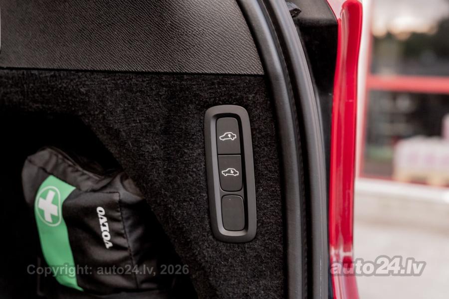 Zils Volvo XC90 2022 Pērnava, ar dzinēja tilpumu 2.00 L un nobraukumu 139 tūkst. km par 43900 €, foto 31 vietnē AUTOMOTO.COM.LV