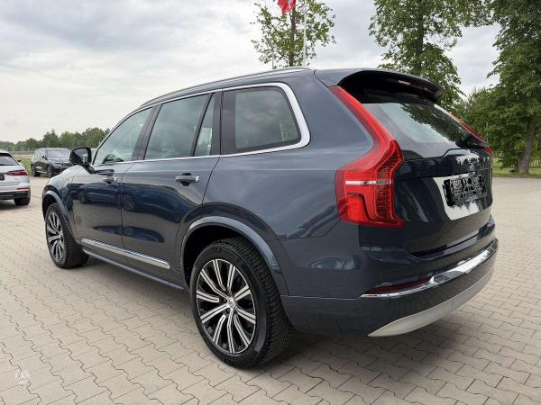 Blue Volvo XC90 2022 in Siauliai, with an engine capacity of 1.97 L and mileage of 170 thousand km for 40990 €, photo 9 on AUTOMOTO.COM.LV
