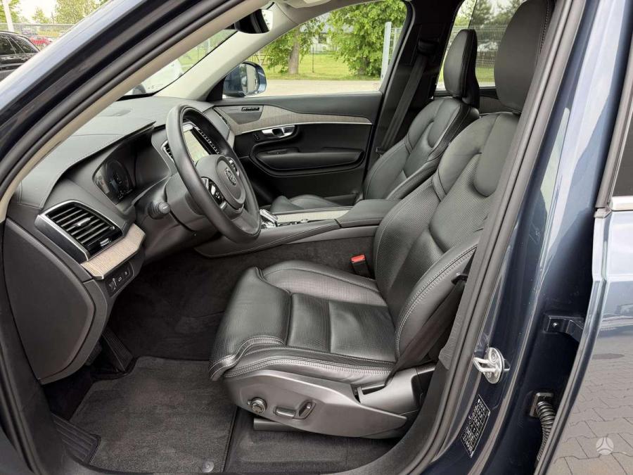 Blue Volvo XC90 2022 in Siauliai, with an engine capacity of 1.97 L and mileage of 170 thousand km for 40990 €, photo 14 on AUTOMOTO.COM.LV