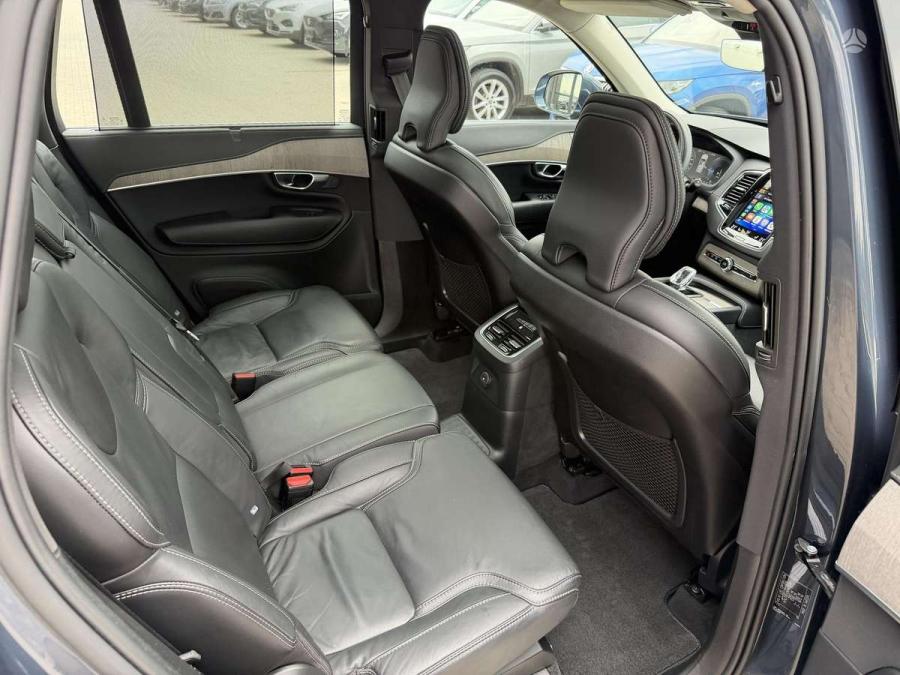 Blue Volvo XC90 2022 in Siauliai, with an engine capacity of 1.97 L and mileage of 170 thousand km for 40990 €, photo 23 on AUTOMOTO.COM.LV