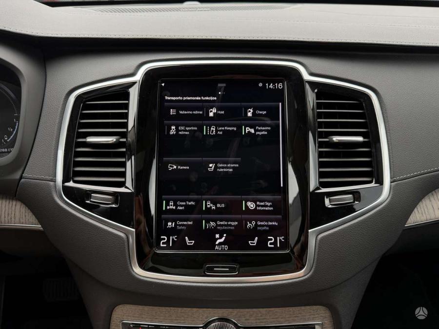 Blue Volvo XC90 2022 in Siauliai, with an engine capacity of 1.97 L and mileage of 170 thousand km for 40990 €, photo 34 on AUTOMOTO.COM.LV