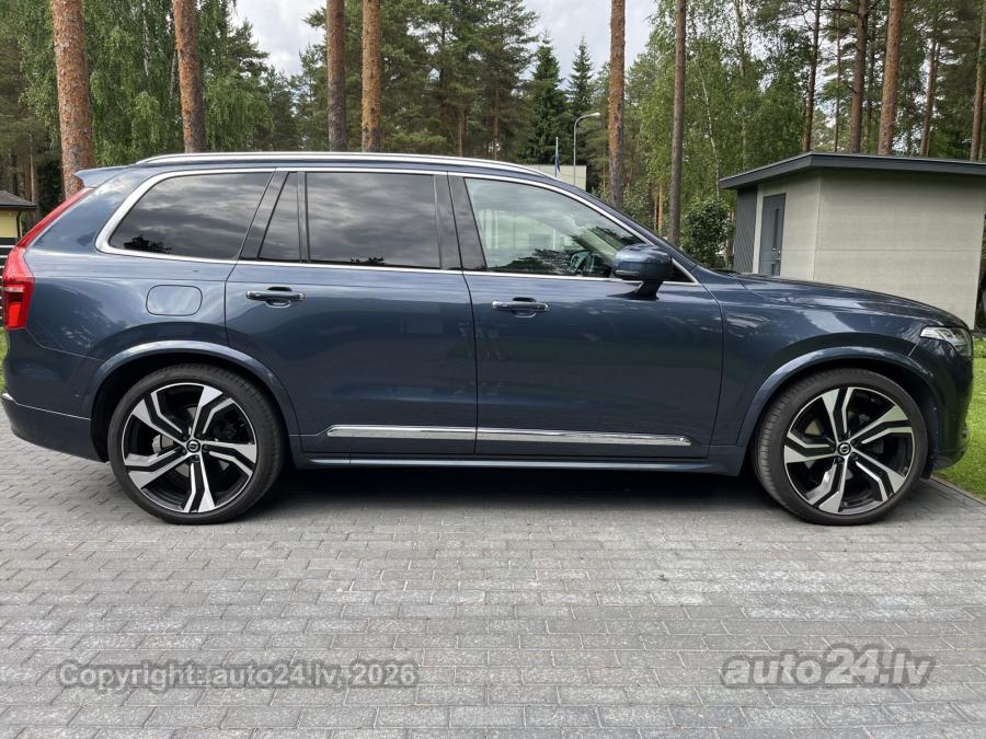 Blue Volvo XC90 2023 in Tallinn, with an engine capacity of 2.00 L and mileage of 72 thousand km for 58500 €, photo 8 on AUTOMOTO.COM.LV
