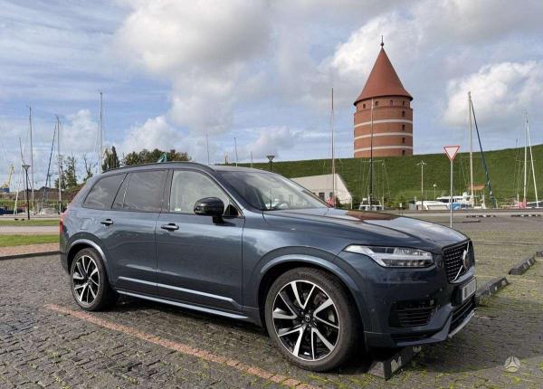 Volvo XC90 2023 in Klaipeda on AUTOMOTO.COM.LV Blue Volvo XC90 2023 in Klaipeda, with an engine capacity of 1.97 L and mileage of 86 thousand km for 59800 €, photo 5 on AUTOMOTO.COM.LV